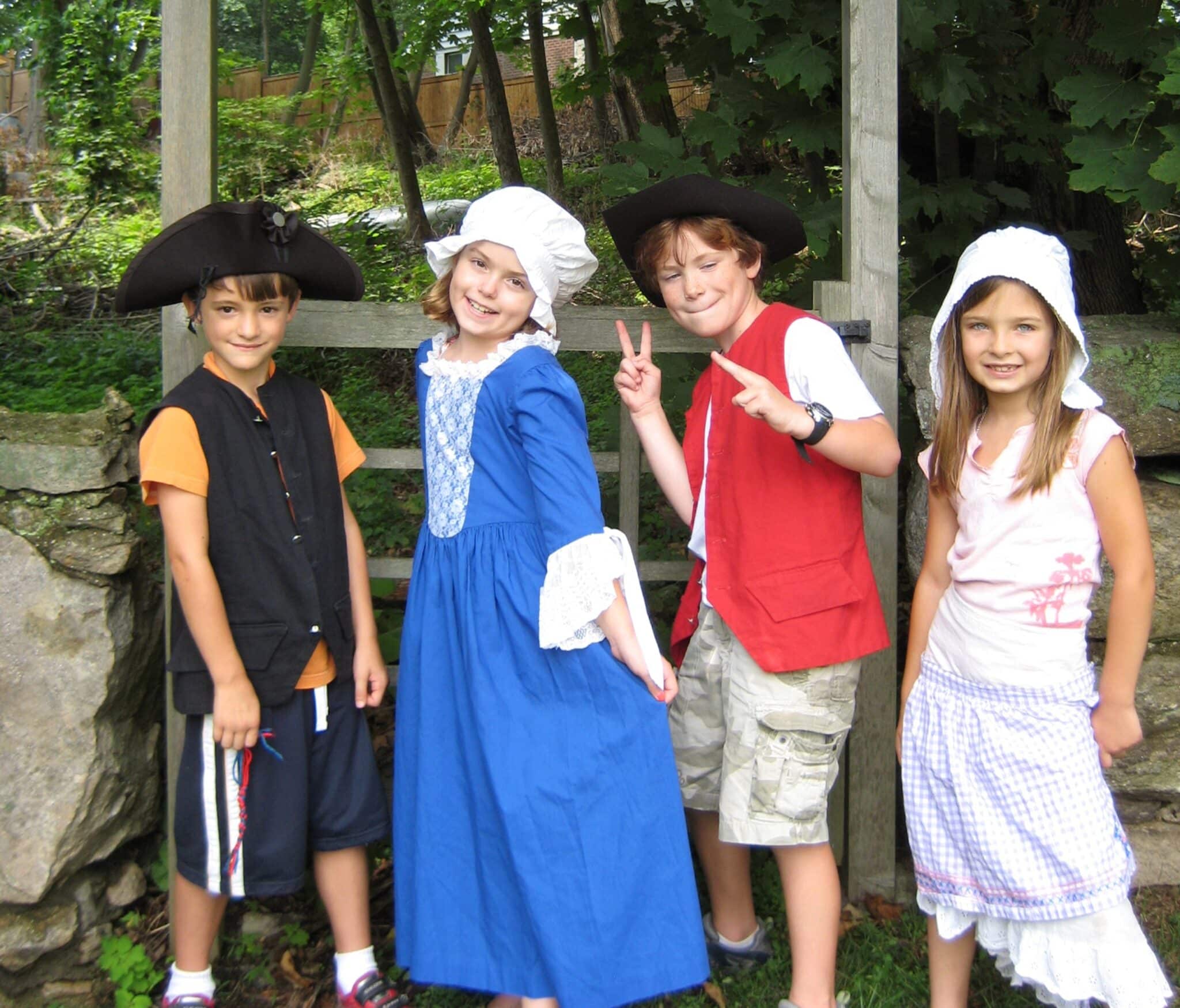 Colonial Dress-up in the Time Travelers KidStudio | Greenwich ...
